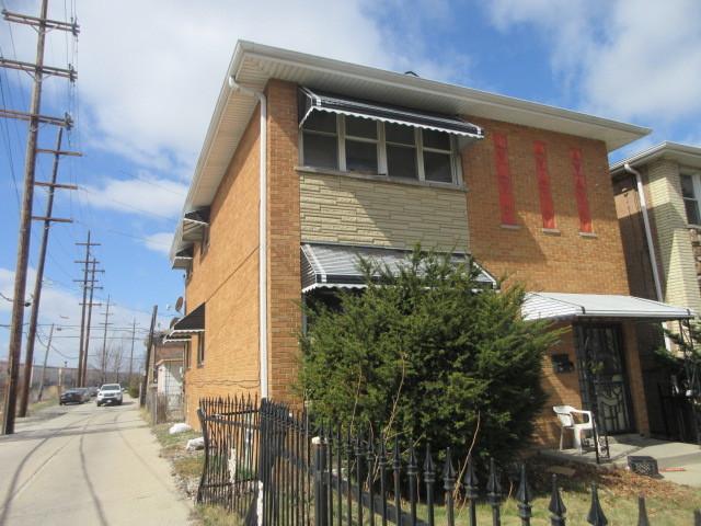 7448 S Maplewood Avenue