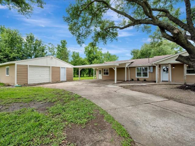 7440 County Road 215a
