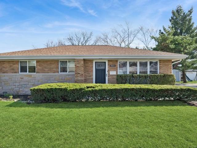 7441 Lake St, Morton Grove, IL 60053