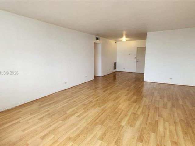 7441 Wayne Ave Apt 8O, Miami Beach, FL 33141