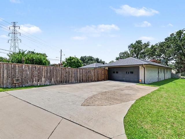 7441 Whispering Pines Drive