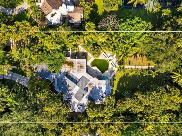 7441 66th St SW, South Miami, FL 33143