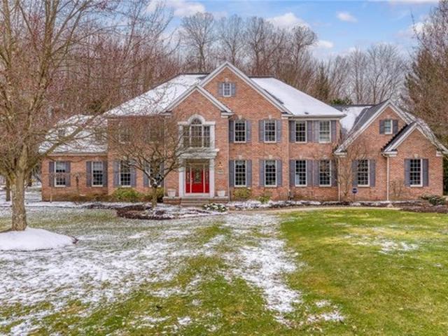 7442 Worlington Dr, Solon, OH 44139
