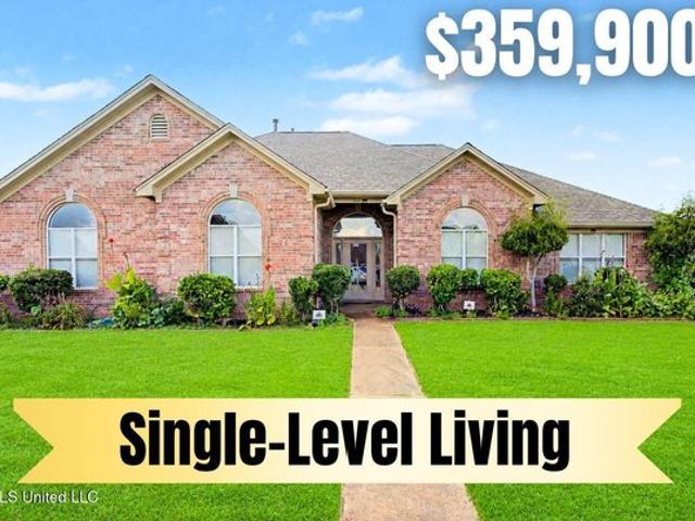 7443 Acree Ln, Olive Branch, MS 38654