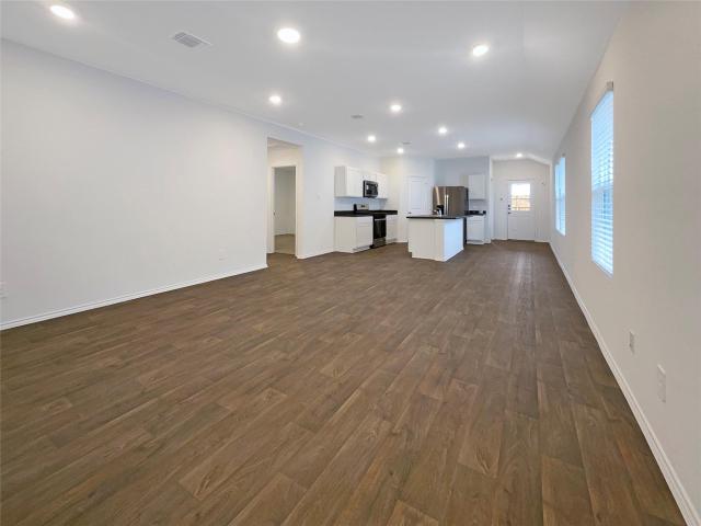 744 Arnold Loop
