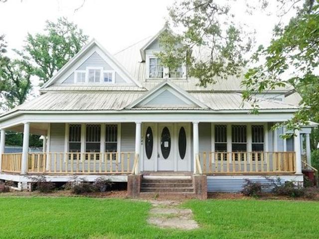 744 Bear Dr, Timpson, TX 75975