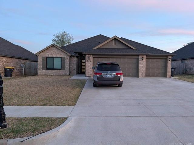 744 E 139th Pl, Glenpool, OK 74033