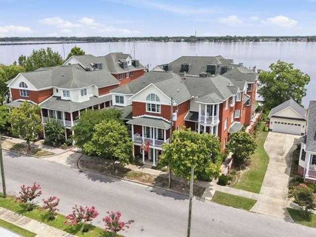 744 E Front St, New Bern, NC 28560