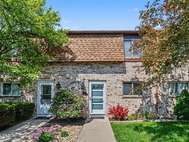 744 Fairway Dr Apt 29, Wauseon, OH 43567