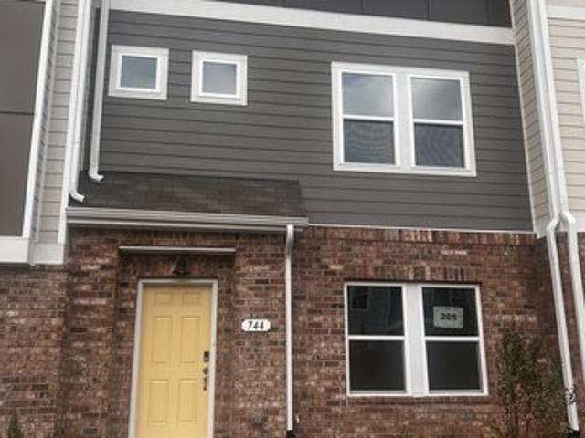 744 Firebrick Dr, Cary, NC 27519