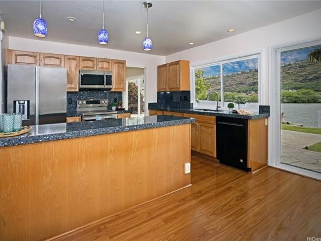744 Kalanipuu St, Honolulu, HI 96825