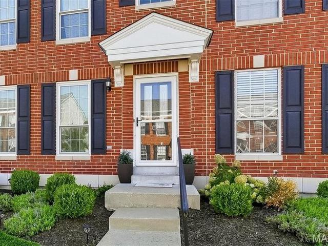 744 Hyde Dr, O'Fallon, MO 63366
