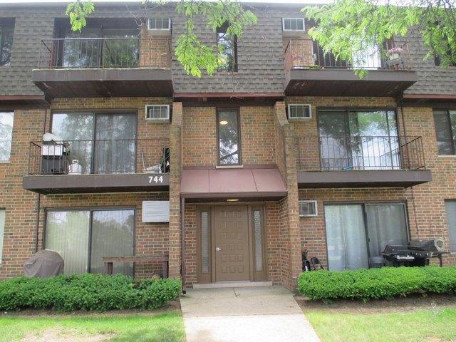744 N Briar Hill Ln Apt 4, Addison, IL 60101
