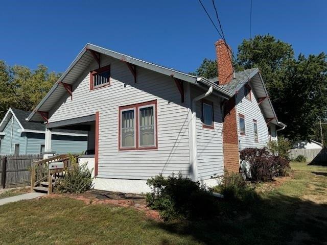 744 N Colorado Ave, Hastings, NE 68901