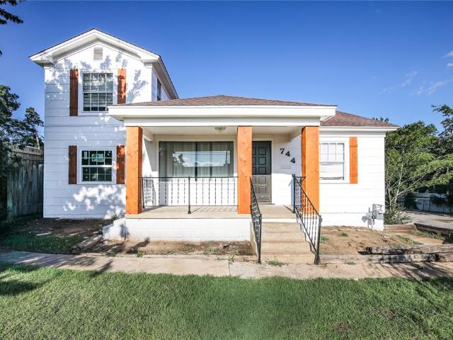 744 N Meridian Avenue