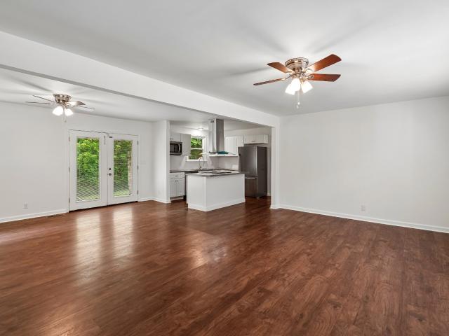 744 Scoutview Rd