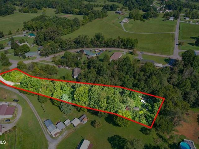 744 Ridge Dr, Piney Flats, TN 37686