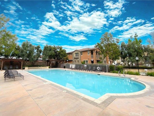 744 W 1st St, Claremont, CA 91711