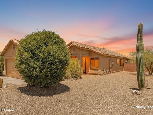 744 W Echo Mesa Dr, Green Valley, AZ 85614