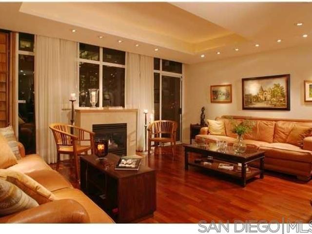 744 W Harbor Dr