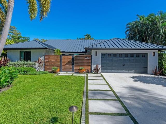 744 Windflower Ct, Wellington, FL 33414