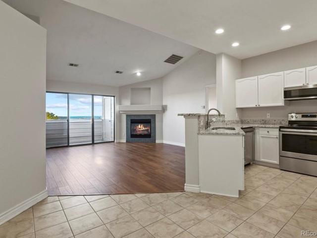 7454 S Alkire St Apt 301, Littleton, CO 80127