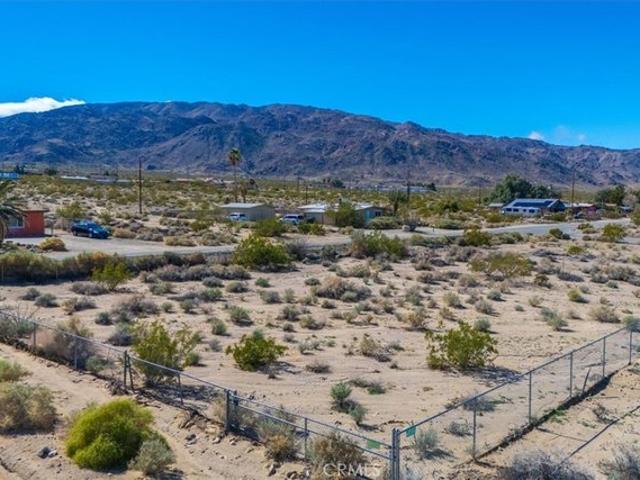 74552 Foothill Dr, Twentynine Palms, CA 92277