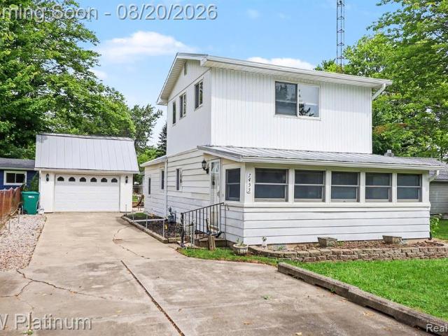 7455 N Woodland Road