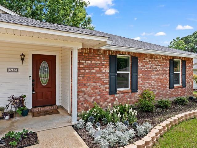 7455 Redwood Lane