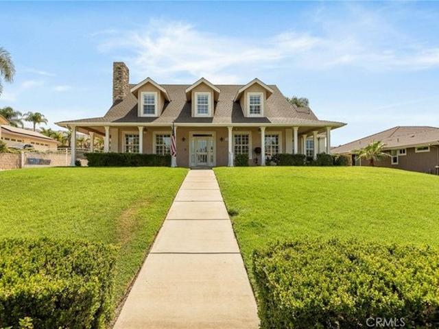 7455 Via Deldene Ln, Highland, CA 92346
