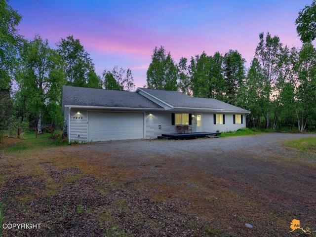 7455 W Metcalf Cir, Wasilla, AK 99623