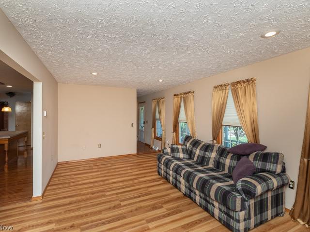 7456 Hidden Glen Drive