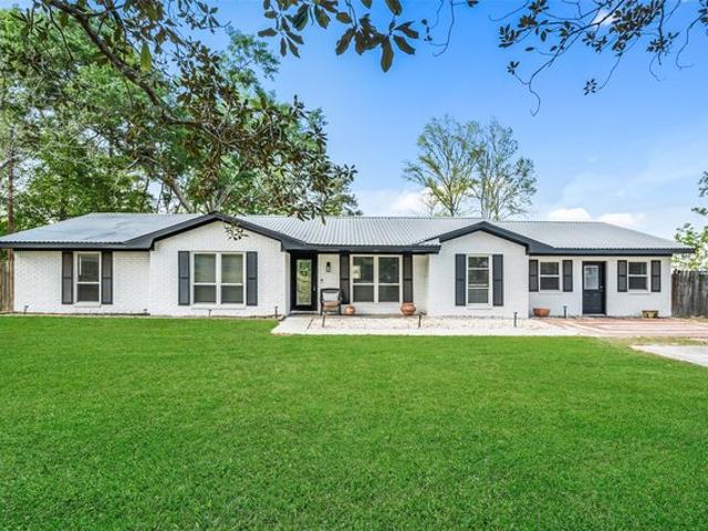 7457 County Line Rd, Willis, TX 77378