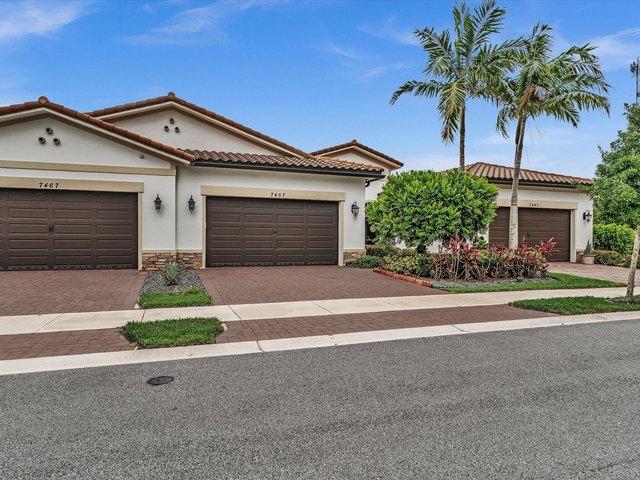 7457 S Blue Spring Dr, Parkland, FL 33067