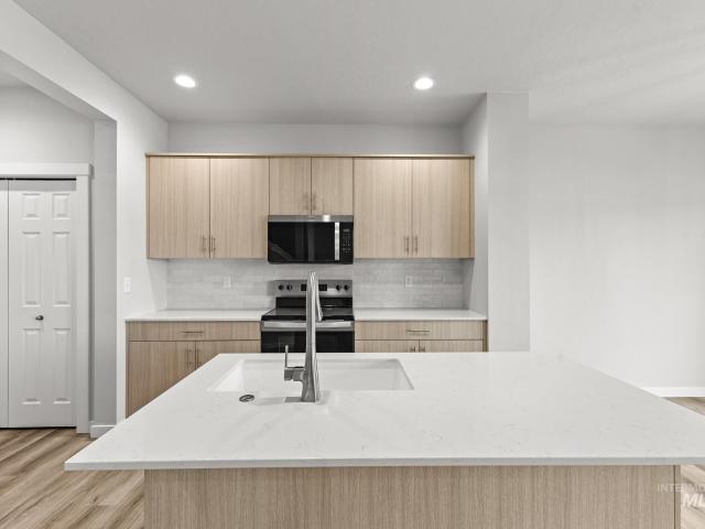 7459 W Trumbull Ct