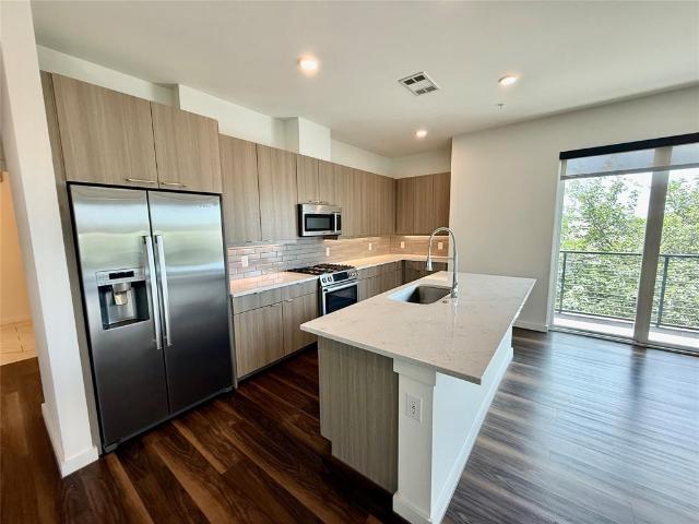 7450 Coronado Avenue # 301
