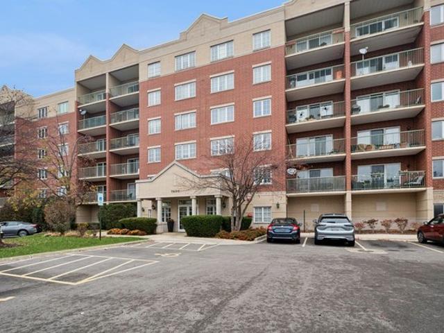 7450 Lincoln Ave Unit 609, Skokie, IL 60076
