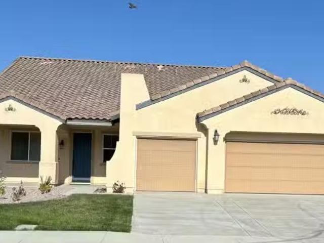 7450 Silver Saddle Ct, Corona, CA 92880