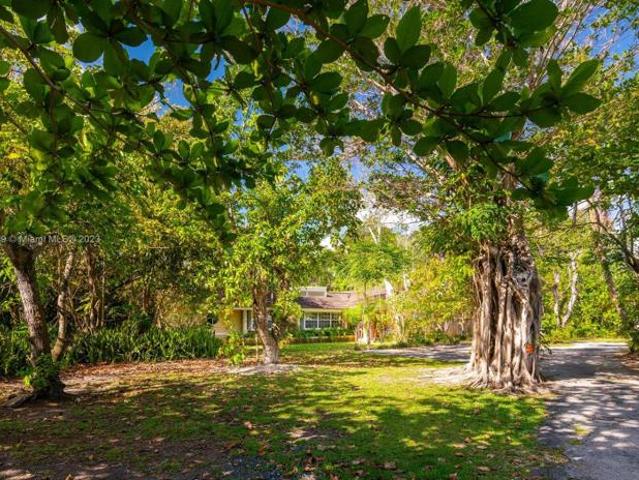 7450 1 79 Ct SW, Miami, FL 33143
