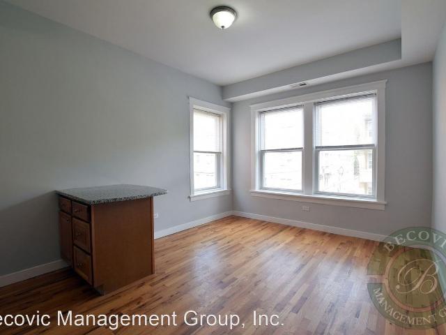 7450 7456 N Greenview Ave Studio Apartment for Rent at 7450 N Greenview Ave, Chicago, IL 60626 Rogers Park