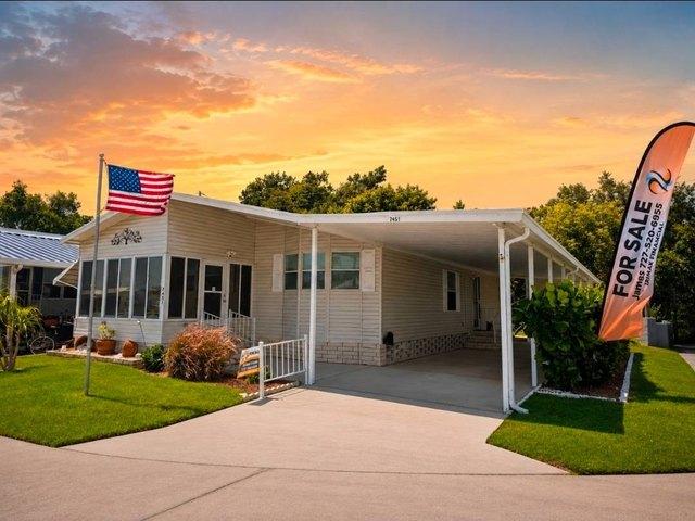 7451 Granada Ave, New Port Richey, FL 34653