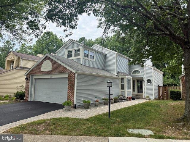 7452 Cross Gate Ln, Alexandria, VA 22315