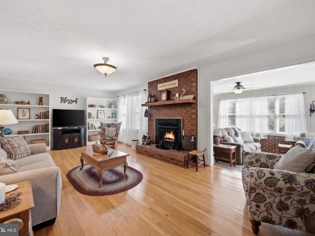 7452 Sperryville Pike