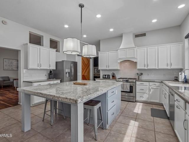 7453 W Paraiso Dr, Glendale, AZ 85310