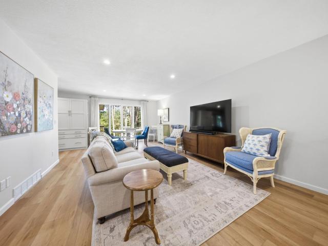 745 10th Street N