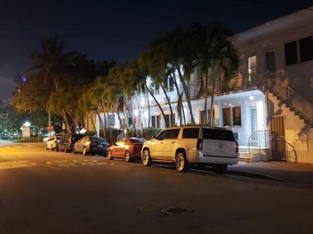 745 13th St #14 Miami Beach, FL 33139