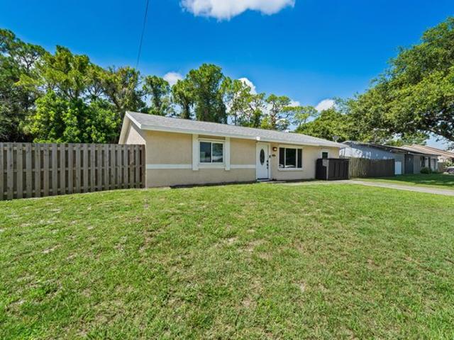 745 21st St SW, Vero Beach, FL 32960