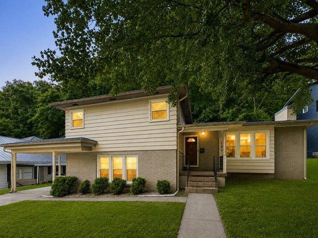 745 Court St, Paintsville, KY 41240