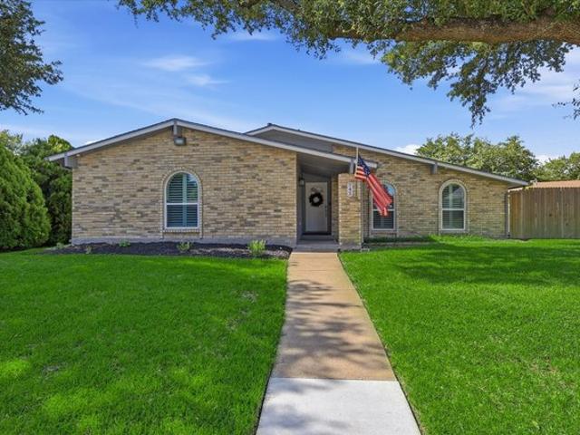 745 Greenhill Ln, Grand Prairie, TX 75052