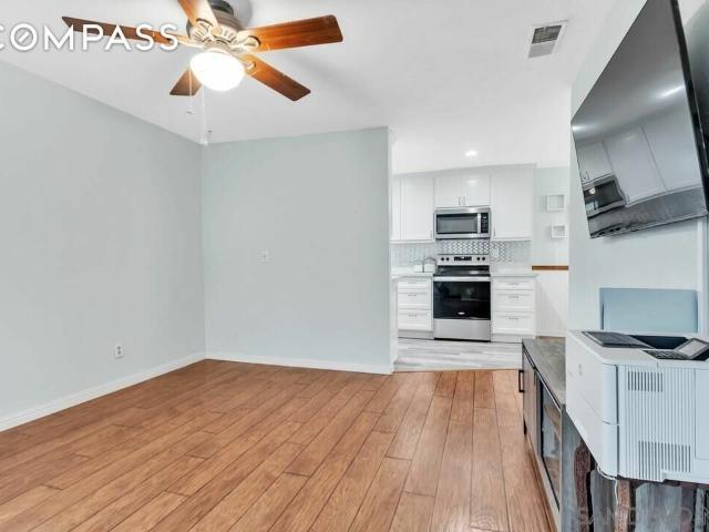 745 E Bradley Ave 10, El Cajon, CA